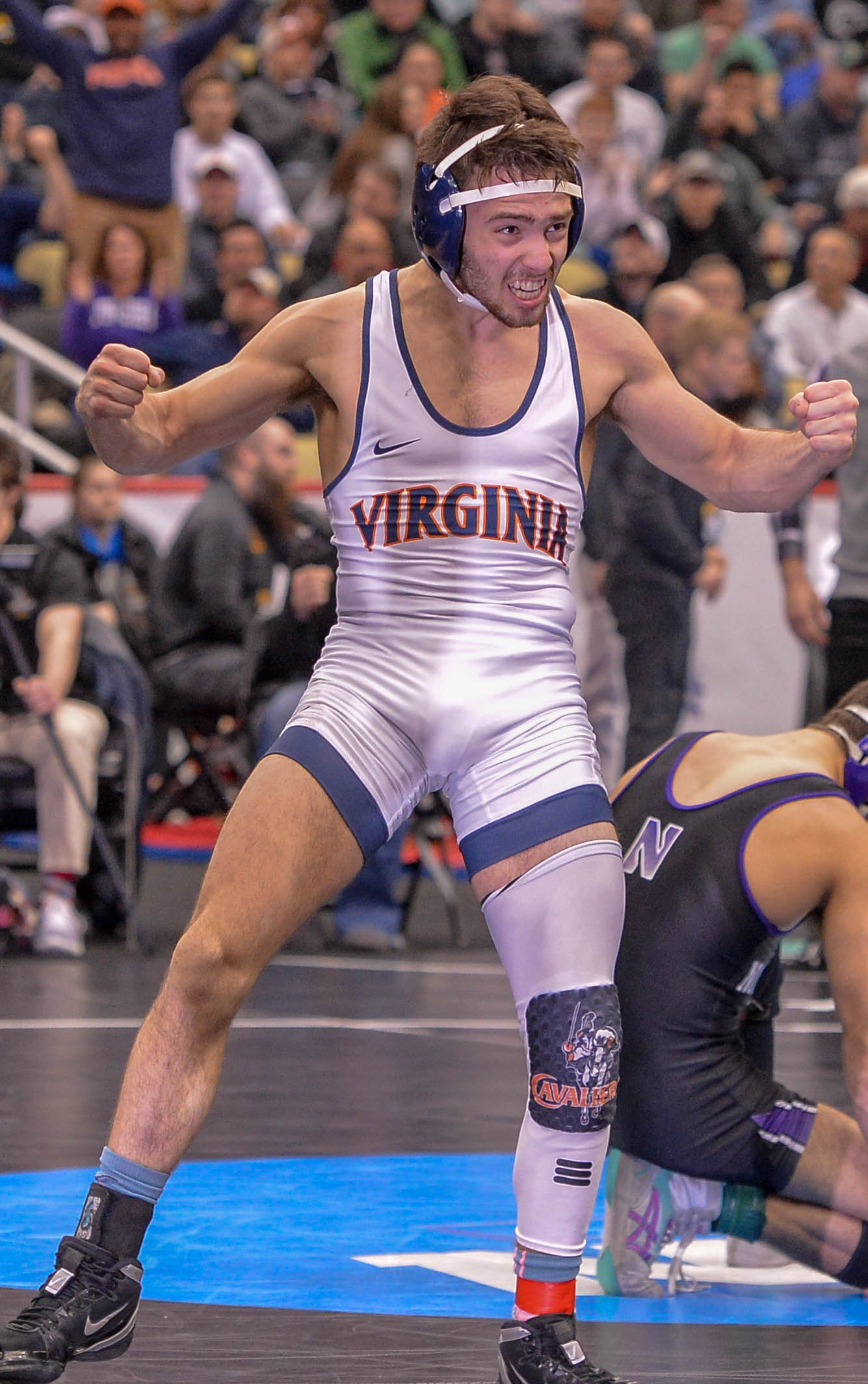 Mueller and Nickal Reach the NCAA Championship Finals - Texas Wrestling
